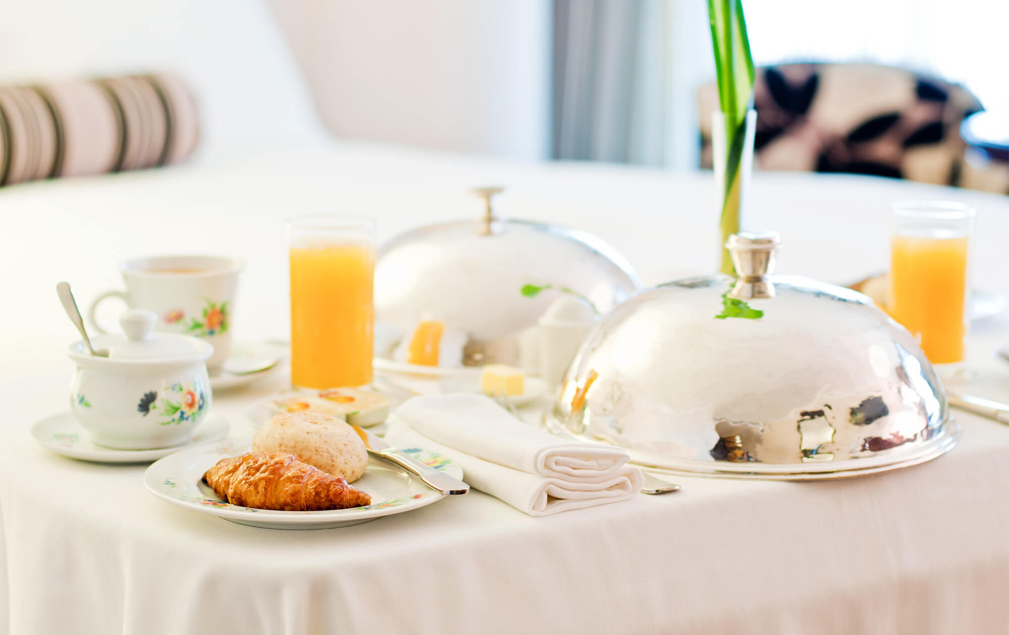 Room Service Ordering System for Hotels - MENUU